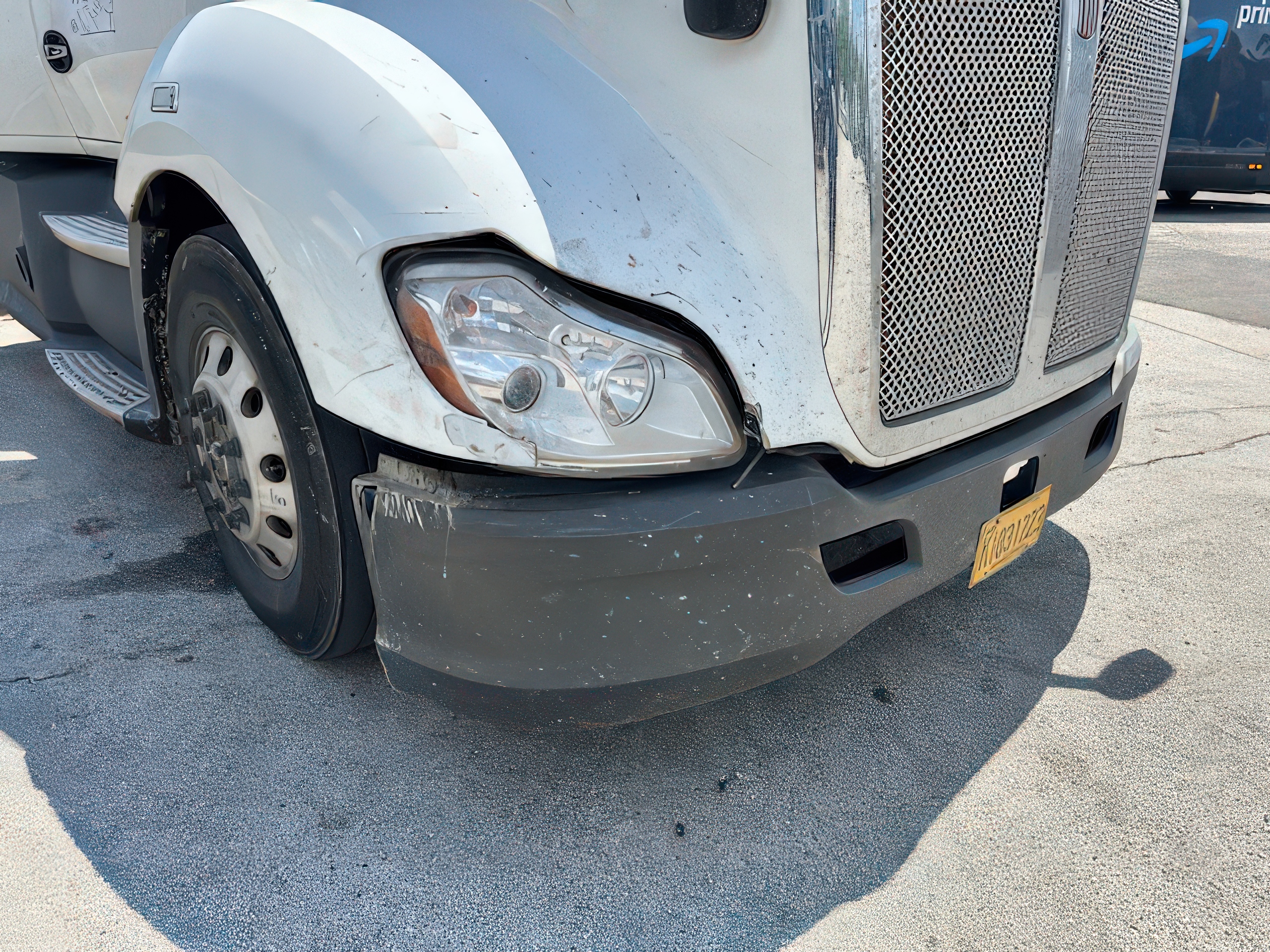 Fleet Collision Repair | Our Services | 312 Truck Body Repair & Painting